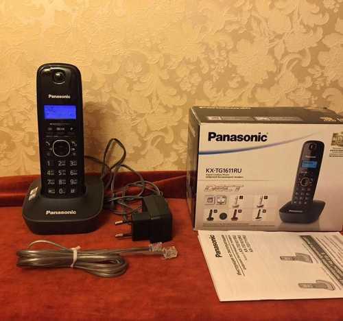 Новый телефон Panasonic в коробке