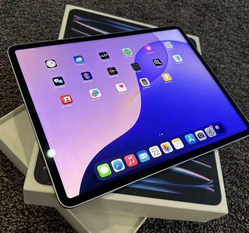 iPad pro 12.9 2022 512 м2 как новый