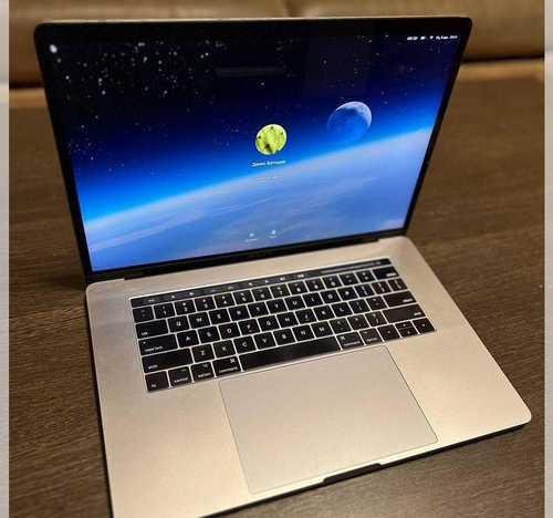 Apple macbook pro 15 2017