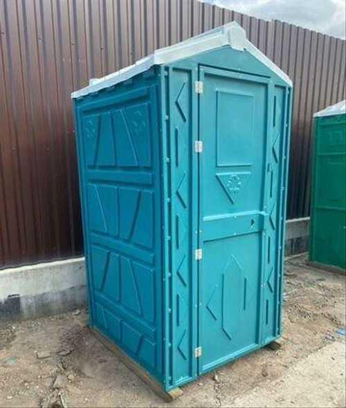 Туалетная кабина для дачи. Биотуалет на стройку