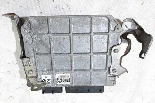 Блок управления двс Toyota Wish zge20g 2zrfae 2010