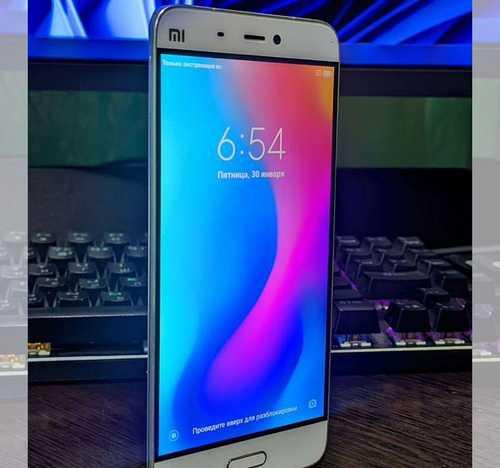 Xiaomi Mi 5, 3/32 ГБ