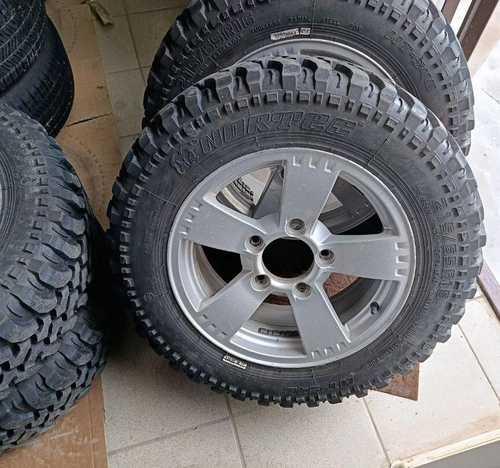Nortec MT-540 215/65 R16
