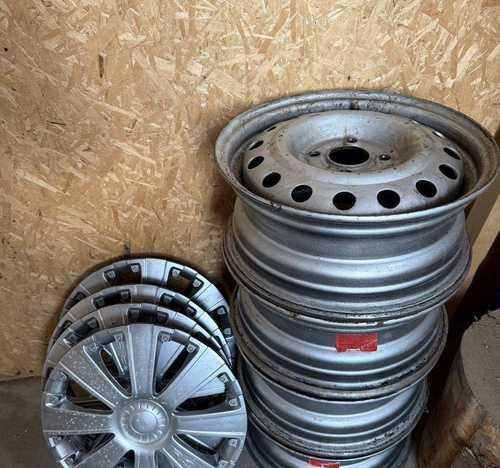 Штампы с колпаками r14 4x100 бу