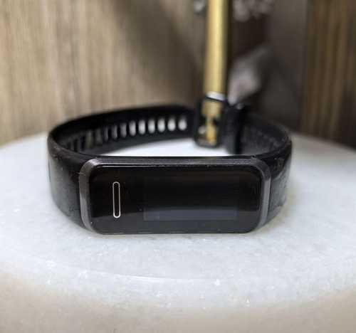 Фитнес браслет huawei band 4