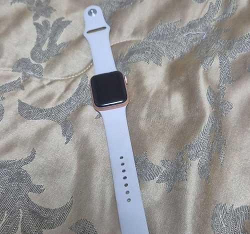 Часы apple watch se 40 mm