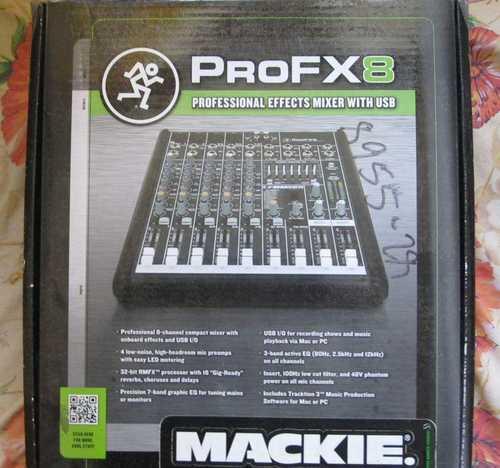 Новый микшерный пульт Mackie ProFX8