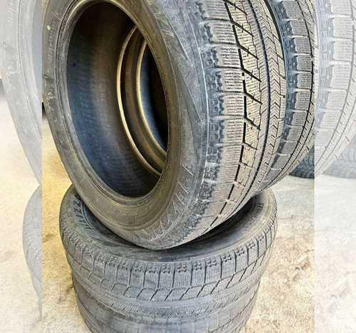 Bridgestone Blizzak VRX 215/60 R16