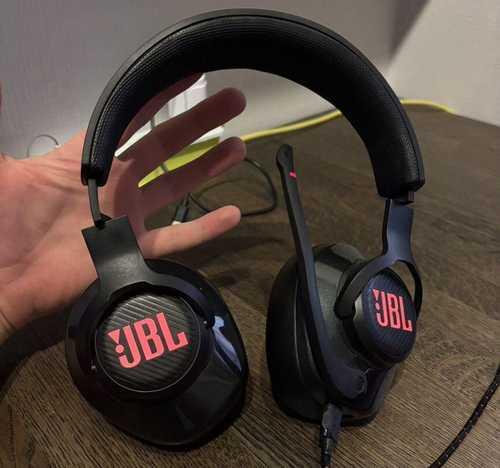Наушники JBL quantum 400