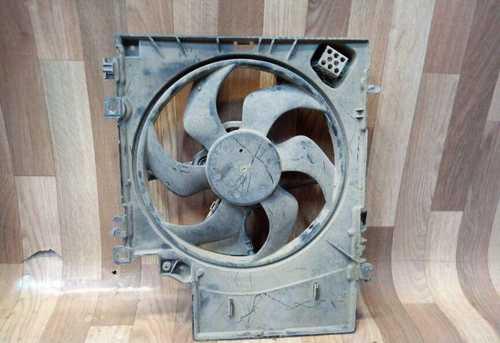Вентилятор радиатора передний Nissan Note хэтчбек