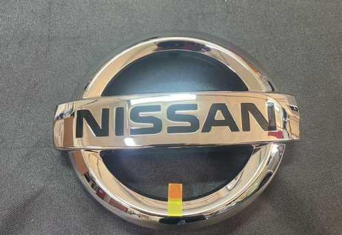 Эмблема значок Nissan Qashqai J11 передний
