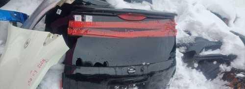 Nissan Note Дверь Крышка багажника Спойлер