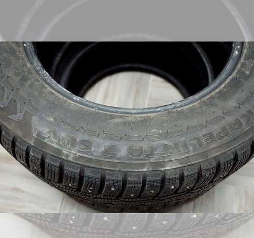 Nokian Tyres Hakkapeliitta 7 SUV 215/65 R16