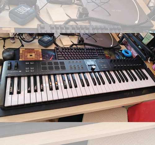 Миди клавиатура Arturia KeyLab Essential 61 MK3 Bl