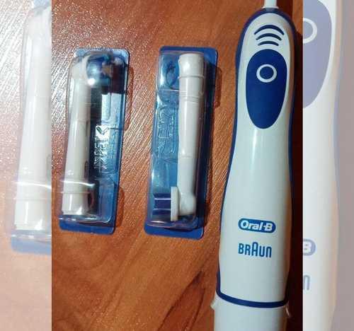 Электрическая зубная щетка Oral-B Braun