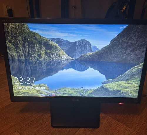 Монитор LG Flatron E2242C-BNA 22''