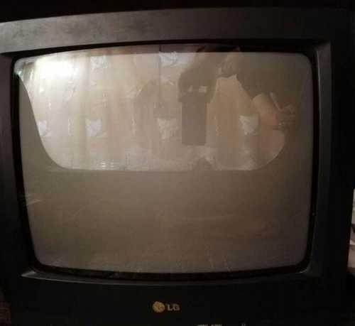 Телевизор LG 37 см