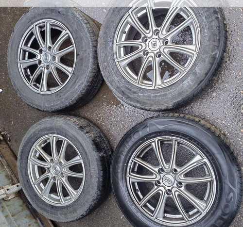 205/65 R16 Kumho Solus SA01 KH32 Лето Литые R16 pсd:5x114.3 ет:45 DIA:67.1