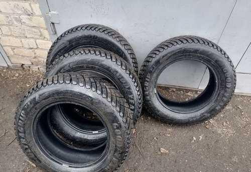 Goodyear Ultragrip Ice Arctic 215/65 R16 98