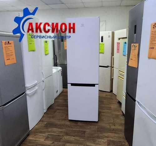 Холодильник Indesit DFE 4200 W