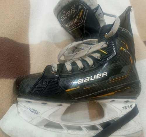 Хоккейные коньки Bauer supreme m 5 pro. Размер 1