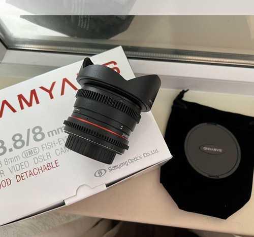 Объектив Samyang 8mm 3.8T для Sony