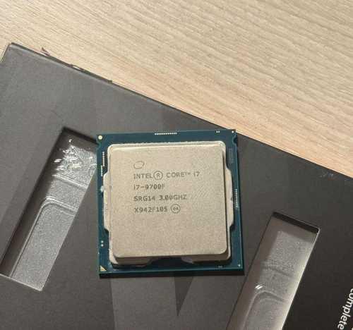 Процессор Intel(R) Core(TM) i7-9700F