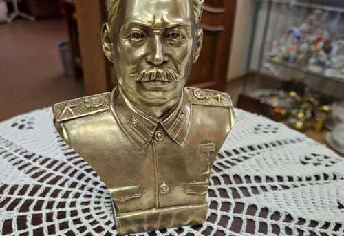 Бюст И.В. Сталина