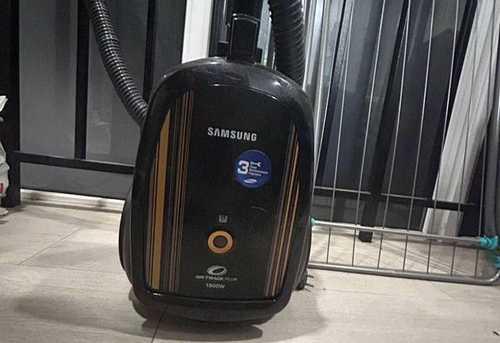 Пылесос Samsung на запчасти. Сломанная техника