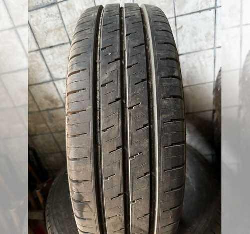 Nokian Tyres Hakka Van 215/65 R16C