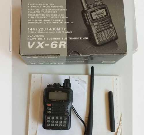 Рация Yaesu VX-6R