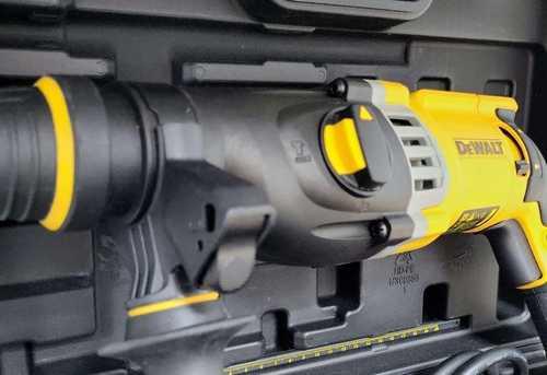 Перфоратор dewalt (в кейсе) 900w