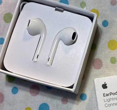 Проводные наушники Apple EarPods (Lightning)