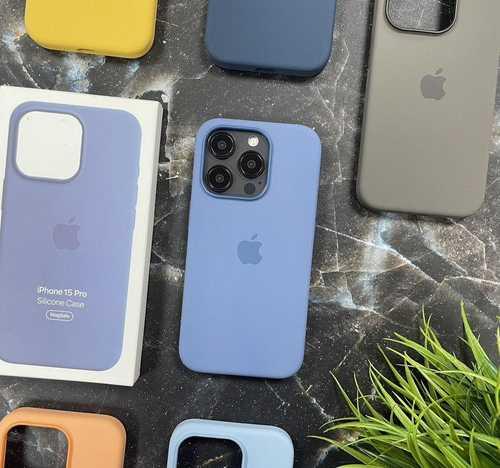 Чехол на iPhone 15 Pro силиконовый Winter Blue