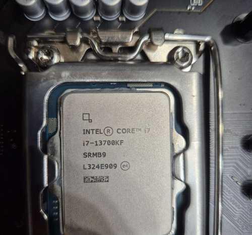 Процессор intel core i7 13700kf