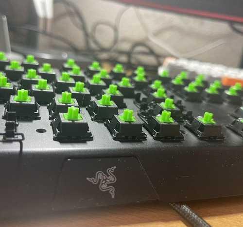 Механическая клавиатура razor black widow x chroma