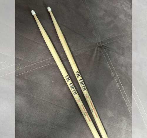 Барабанные палочки vic firth