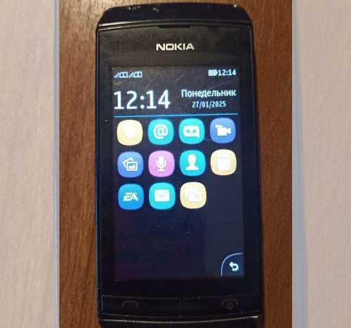 Nokia Asha 305