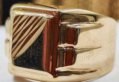 Новое золотое кольцо 21 размер 4.25 гр
