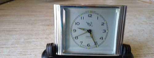 Часы будильник слава Пионер