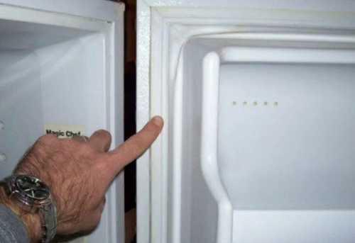 Уплотнительная резинка холодильника бирюсам134R кш