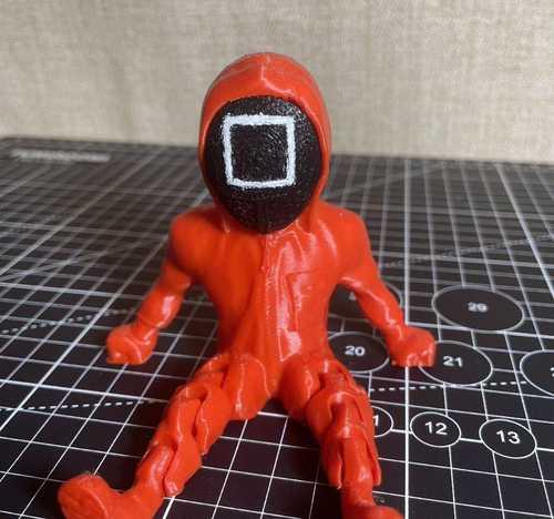 Игрушка игра в кальмара