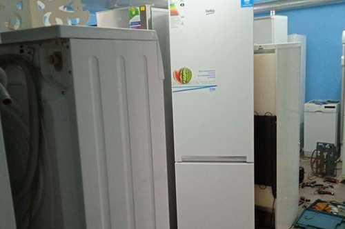 Холодильник веко rcsk 335M20W