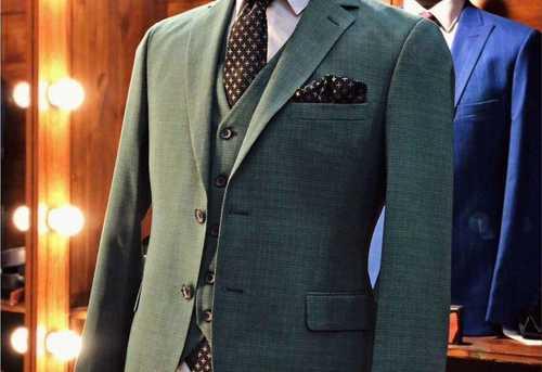 Мужской костюм Sandro Tuoni:пиджак,жилет,брюки
