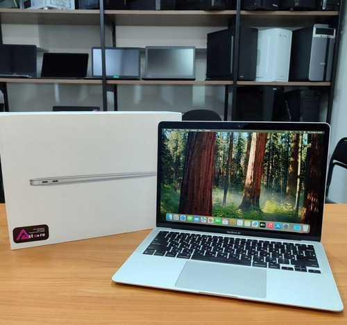 Apple macbook air 13 M1 8/256 идеальное состояние