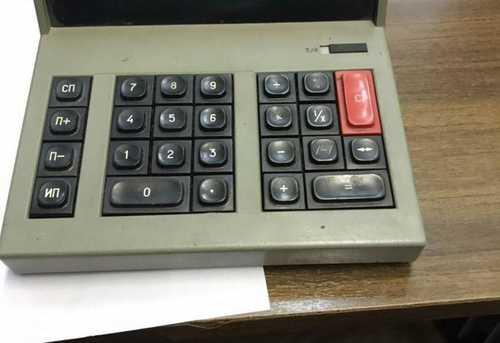 Калькулятор Электроника мк-42