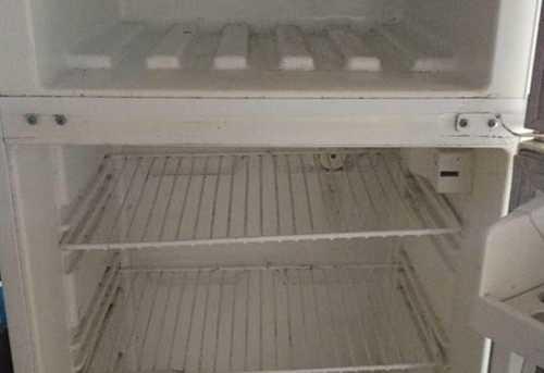 Холодильник бу 2 штуки все рабочие