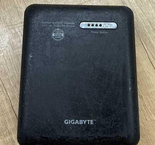 Powerbank gigabyte 12000 mA