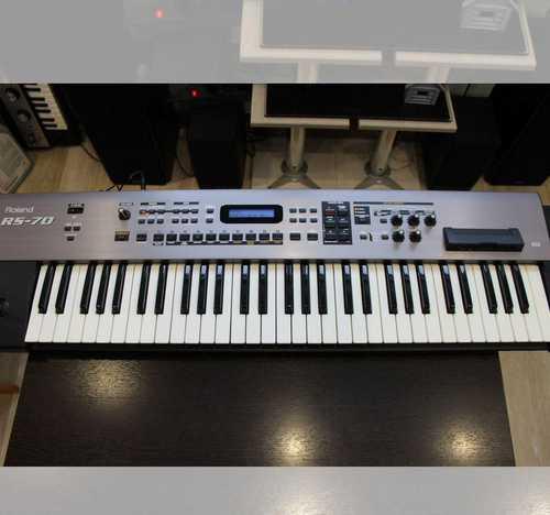 Roland rs70
