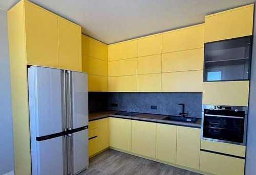 Кухонный гарнитур в стиле модерн